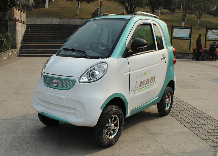 350 Kg Small Battery Car 60V 2200W 80 Km Smart Charging 6-8hs Easy ...