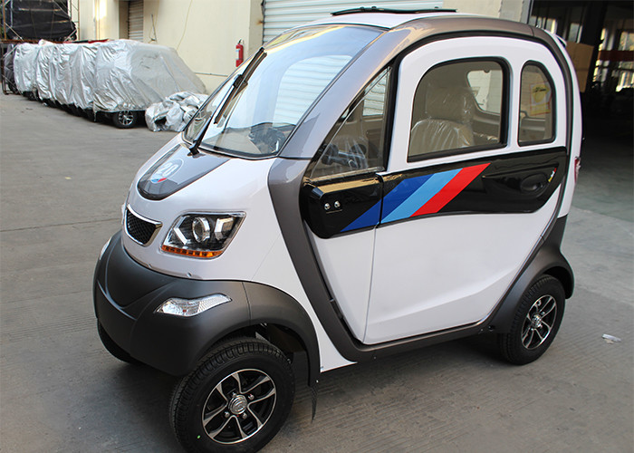 70 Km Range Mini Electric Car 60V OEM Color ABS Smart Desgin 1200W City Car